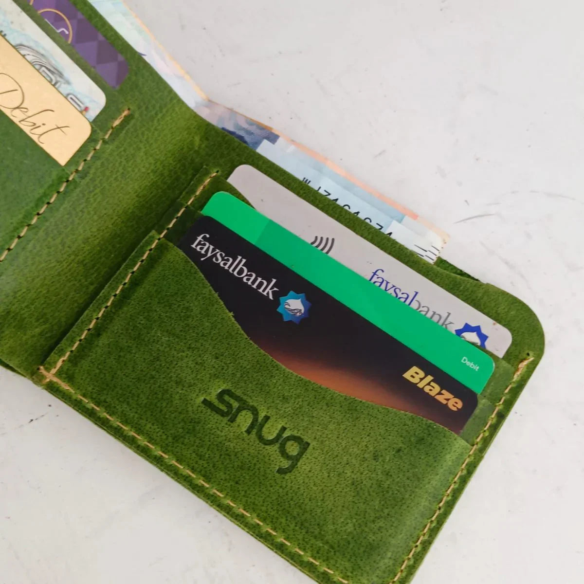Handcrafted Leather Wallets for Men | Snug Wallet Collection